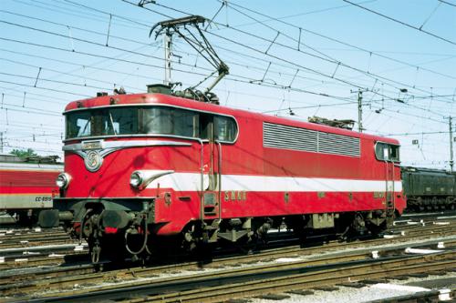 La locomotive électrique BB 9288 rouge miniature de Jouef au H0 HO miniatures-toys