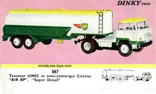 Le bouchon de vidange de la semi citerne BP de l'Unic Esterel Dinky n ...