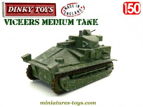 Le char anglais Medium Tank Vickers de 1924 en miniature Dinky Toys au ...