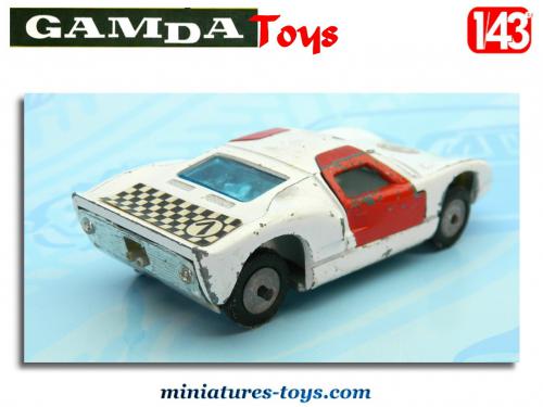 La Ford GT 40 blanche en miniature de Gamda Sabra Models au 1/43e ...