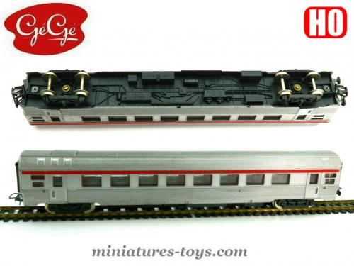 La voiture voyageurs Inox du Trans Europ Express en miniature Gégé au ...