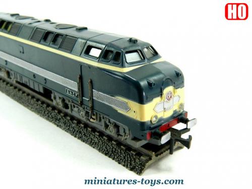 La locomotive diesel CC 060 DB 5 SNCF en miniature par Hornby au H0 HO ...