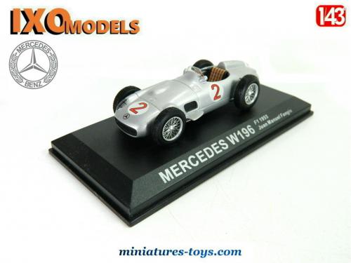 La Mercedes W196 1955 de Fangio en miniature par Ixo Models au 1/43e ...