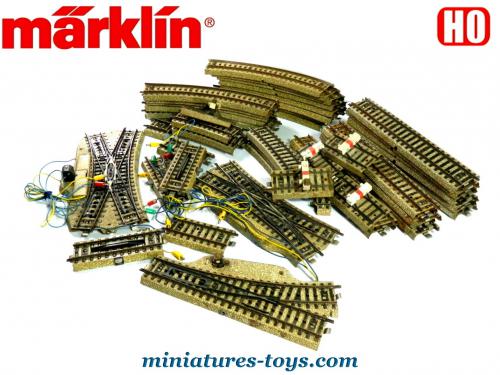 Un lot de 50 rails ferroviaires en métal 3 voies de Marklin au H0 HO ...