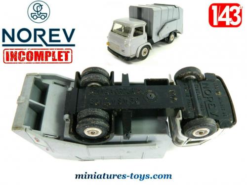 Le camion Saviem SG3 benne a ordures miniature de Norev au 1/43e ...