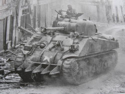 Le char américain Sherman canon court Bocage miniature de Solido au 1 ...